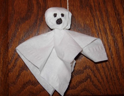 Tissue Ghost: Funology Crafts: Halloween